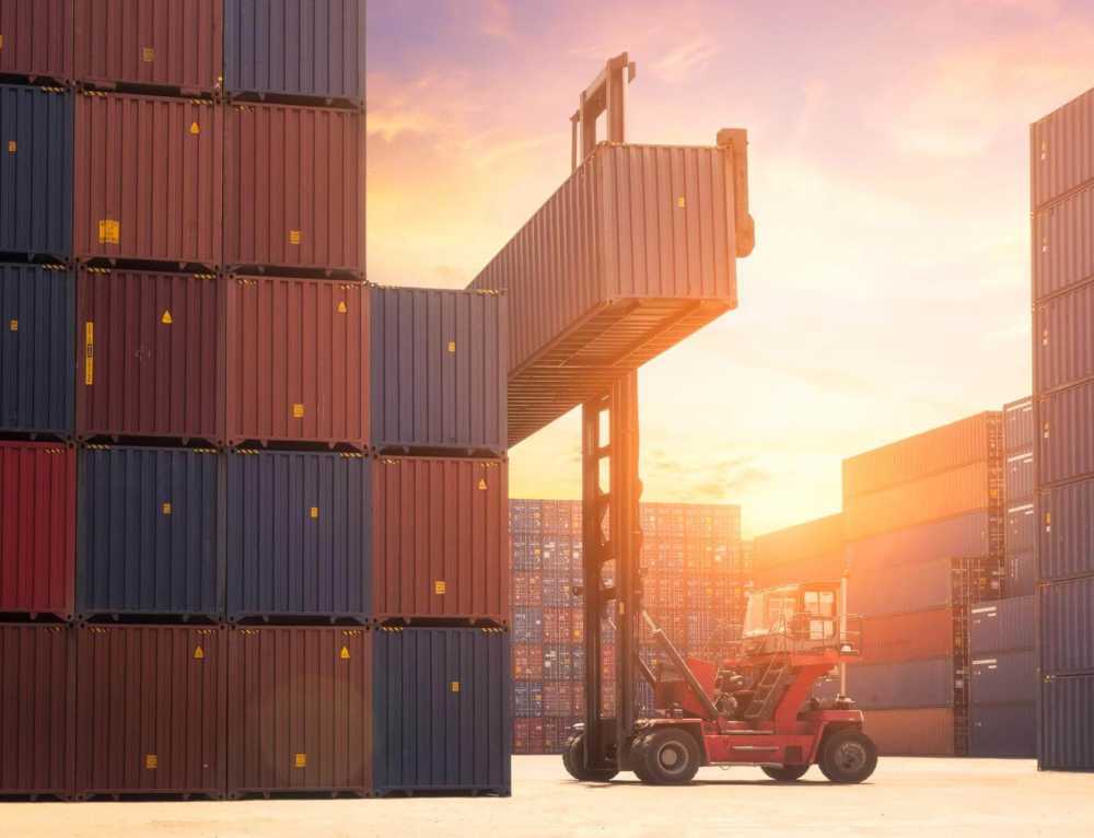 Come funziona il CMR per il trasporto di merci su strada